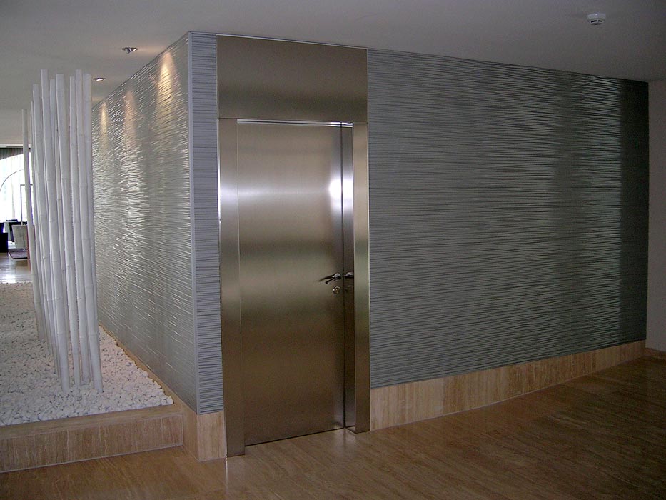 Paredes con relieve - Carpintería Pla